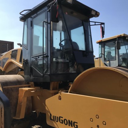 1999 CHINA LIUGONG CLG624 VIBRATORY ROAD ROLLER COMPACTOR YEAR 1999 in ...