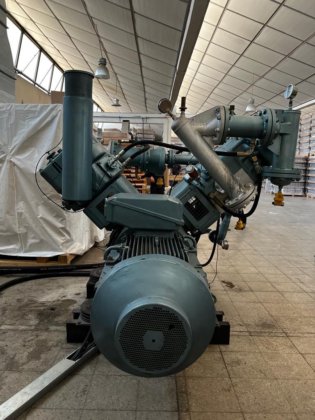 1995 Belliss & Morcom Oil Free Air Compressor model VH9H3N in Ñuñoa, Chile
