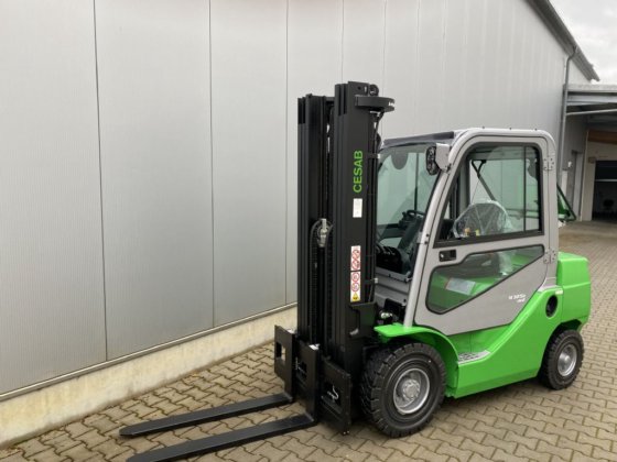 2023 Cesab M325H-DV in Wendelstein, Germany