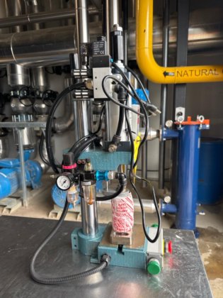 Co-Win pneumatic vape capper/press in Hamilton, Ontario, Canada