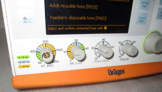 Drager Draeger Dräger Medical OXYLOG Oxy Log 3000 Plus PORTABLE ...