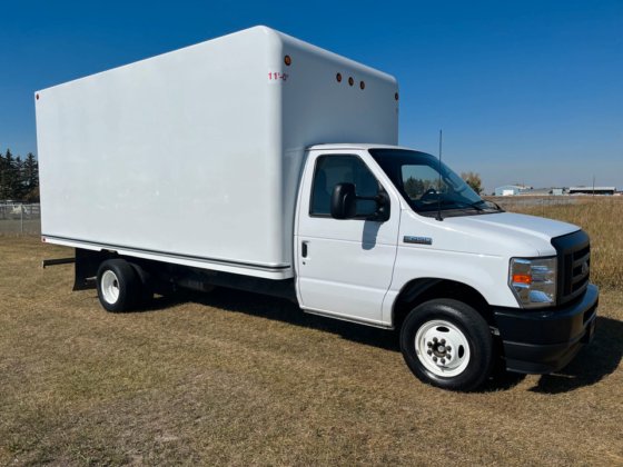 2023 Ford E-Series Cutaway E-450 Cube Van in Calgary, Alberta, Canada