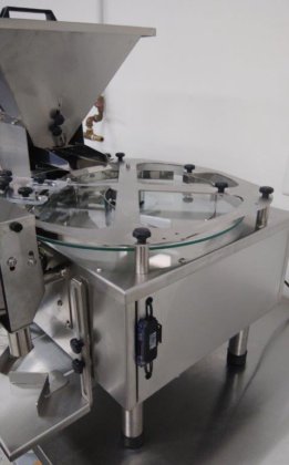 2020 Tabletop Tablet & Capsule Counter in Midwest, USA