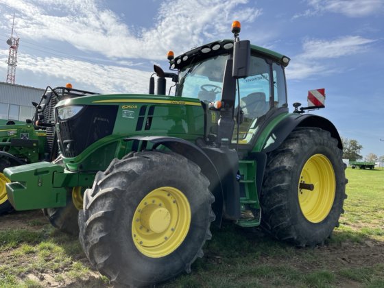 2020 John Deere 6250R CommandPRO Wheel Tractor (2200432) in Prague ...