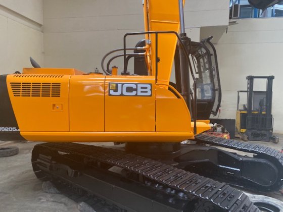 2018 JCB JS205 Crawler Excavator in Petit Raffray, Mauritius