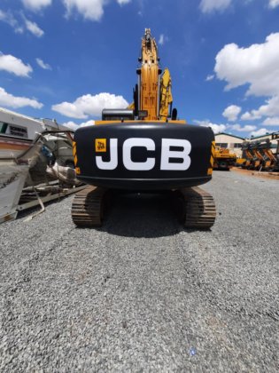 2018 JCB JS205 Excavator in Nairobi, Nairobi County, Kenya