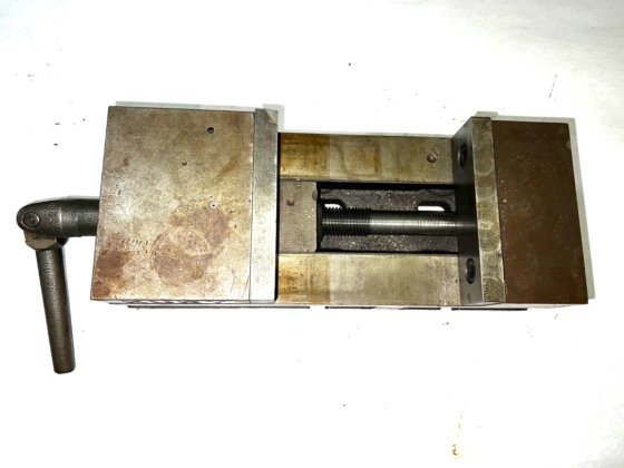 KURT MODULAR MACHINE VISE 3600V 6" JAW OPENING 1.735" JAW DEPTH 80000 ...