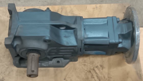 SEW-EURODRIVE K67 AM213 GEAR REDUCER 13.22 RATIO in Coffeyville, KS, USA