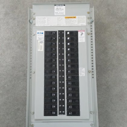 EATON PRL1A Panel Board, 208Y/120V, 3 Phase, 4 Wire - in Kawkawlin, MI, USA