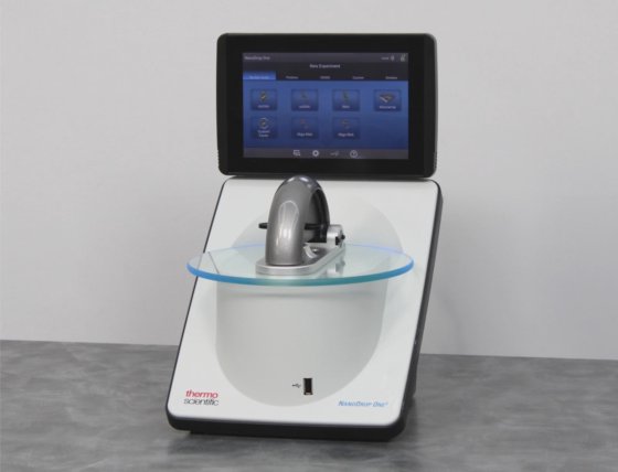 Thermo Scientific NanoDrop OneC Microvolume UV Vis Spectrophotometer in ...