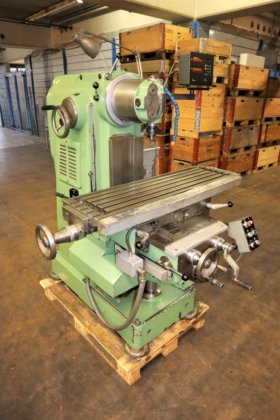 SCHAUBLIN 53N universal milling machine in Zuchwil, Solothurn, Switzerland