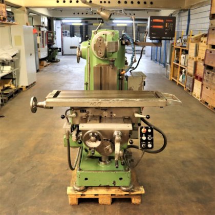 SCHAUBLIN 53N universal milling machine in Zuchwil, Solothurn, Switzerland