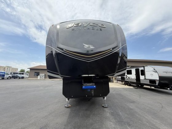2026 Jayco Pinnacle 38FBRK in Erie, PA, USA