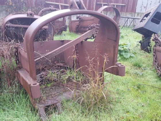Creeping Buckets in Modena, Italy
