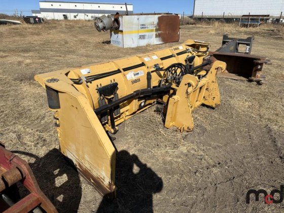 HLA 4200W Snow Wing Loader Attachment in Saskatoon, Saskatchewan, Canada