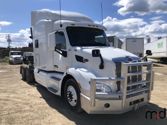 2016 Peterbilt Semi Truck in Saskatoon, Saskatchewan, Canada