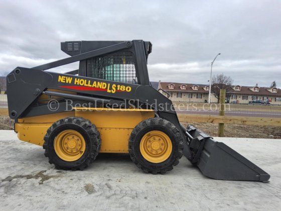 2000 NEW HOLLAND LS180 in Bethel, PA, USA