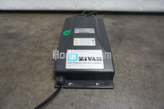 Gebruikte Zivan 48V / 60A / 230V Gebruikte acculaders in Monster, Nederland