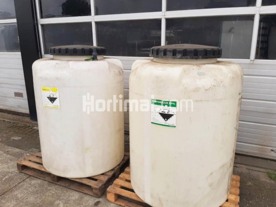 Plastic container 800 liters Water storage tank in Monster, South ...