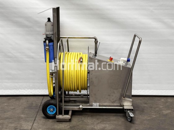 Hortimat Remote controlled hosedrums including pump en dosing unit in ...