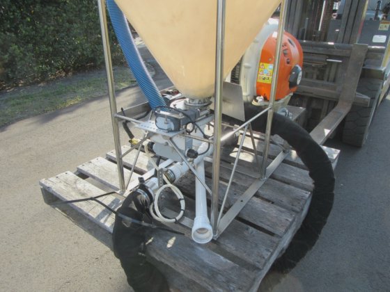 Vortex TR Granular Fertilizer Application Spreader Stihl BR550 Backpack Blower in Fort Myers, FL ...