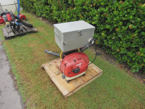 Solo Gas Powered Back Pac Blower Granular Application Spreader in Fort ...