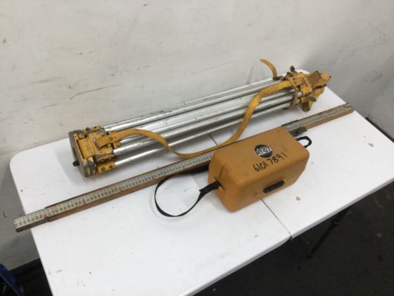 Topcon AT-G7 22x Optical Automatic Level and Tripod Stand. Note: item ...