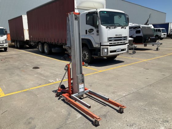 Circa 2015 Genie SLC-18 Material Lifter SWL: 295kg, Various Marks ...