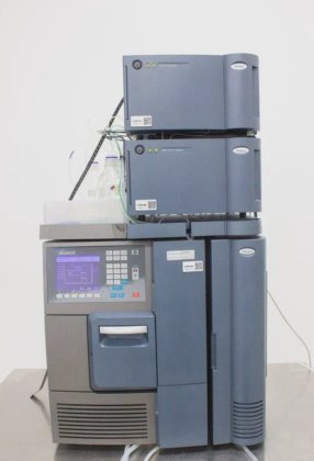 Waters e2695 Separations Module with 2475 FLR Detector & 2489 UV/Vis ...