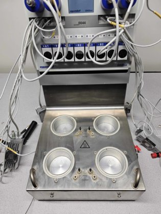 Eppendorf DASbox MP8-PHP Bioreactor System for Microbial & Cell Culture ...