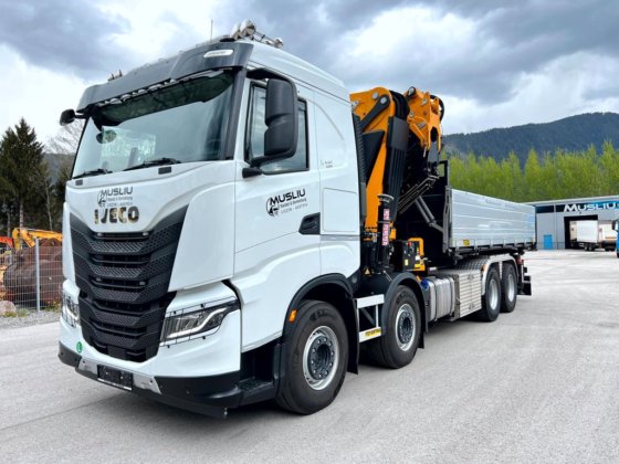 2023 Iveco X-WAY 530 8X4 Kipper Kran in Liezen, Austria