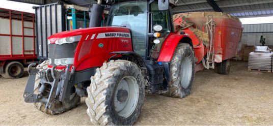 2017 Massey Ferguson 7715 DYNA-6 EFFICIENT in Calmont, France