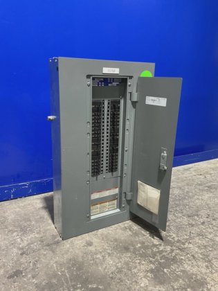 Square D 225 Amp 208V 3PH 4W MLO Panelboard 🟦 in Arlington, TX, USA
