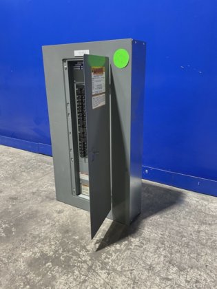 Square D 225 Amp 208V 3PH 4W MLO Panelboard 🟦 in Arlington, TX, USA