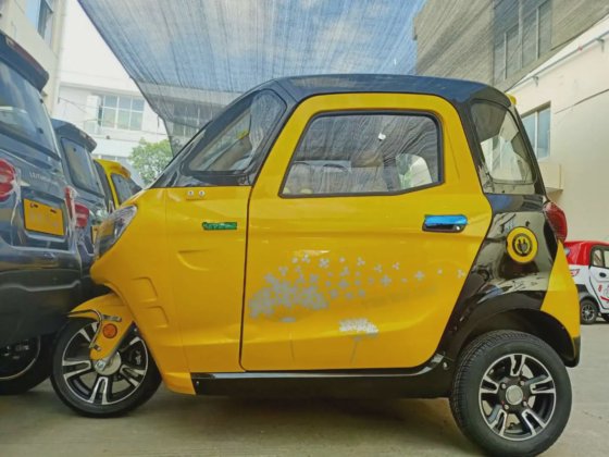 2023 Best Price Adults 3 Wheel Electric Car 3 Seater Electric Tricycles ...