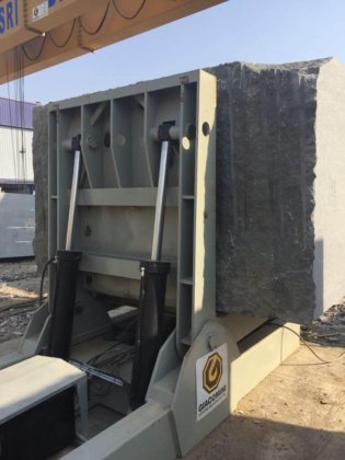 Hydraulic block tilting machine in Domegliara, Italy