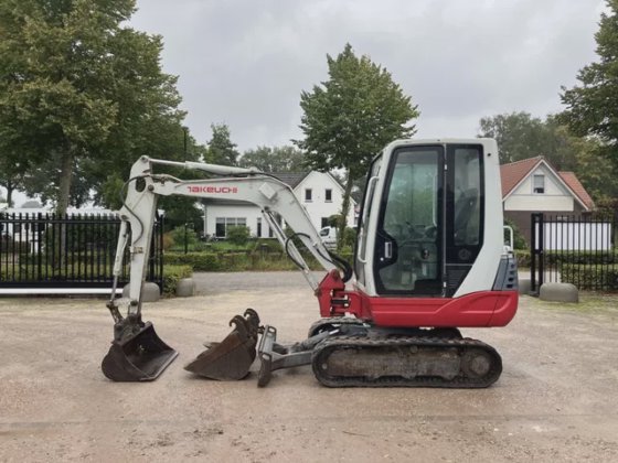 takeuchi TB228 mini excavator/excavator in Hapert, Netherlands