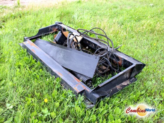 MacDon to John Deere Adapter Completion Kit (CA20/CA25) in De Soto, IA, USA