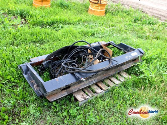 MacDon to John Deere Adapter Completion Kit (CA20/CA25) in De Soto, IA, USA