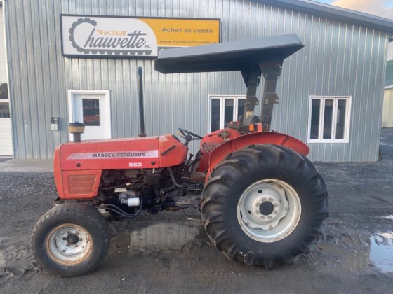 2006 Massey Ferguson 563 Tractor in Princeville, Quebec, Canada