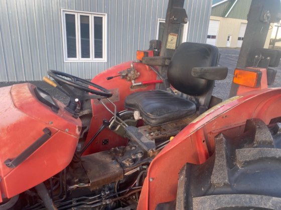2006 Massey Ferguson 563 Tractor in Princeville, Quebec, Canada