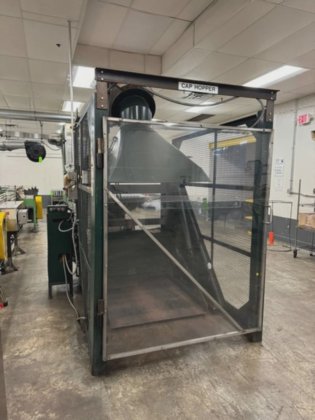 UHRDEN HYDRAULIC PALLET DUMPER WITH HYDRAULIC SYSTEM in Willoughby, OH, USA