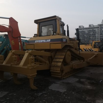 2019 Caterpillar D8R earth-moving crawler bulldozer, Japan made ...