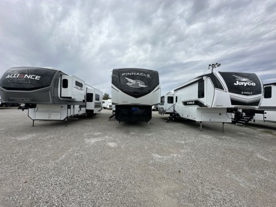 2026 Jayco Pinnacle 38FBRK in St. Augustine, FL, USA