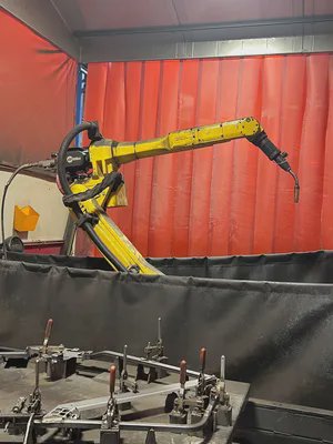 2012 FANUC ROBOTIC WELD CELL in Springfield, IL, USA