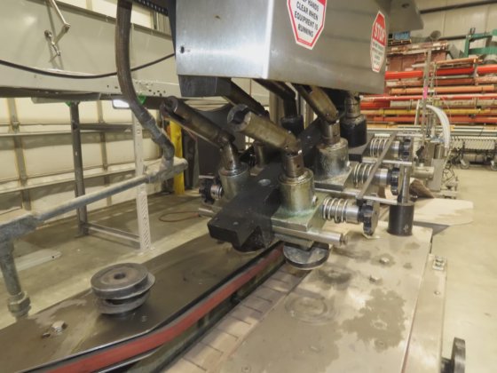 Stainless Bottle Capping Torque Machine Bottle Conveyor in Millersburg ...