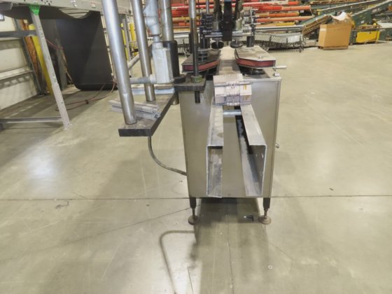 Stainless Bottle Capping Torque Machine Bottle Conveyor in Millersburg ...