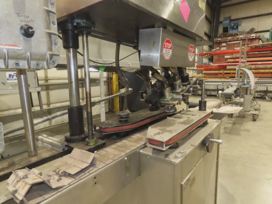 Stainless Bottle Capping Torque Machine Bottle Conveyor in Millersburg ...