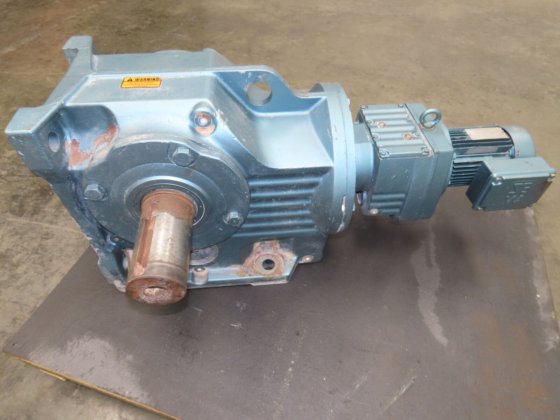 SEW Eurodrive K107 R77DT80N4 in Millersburg, IN, USA