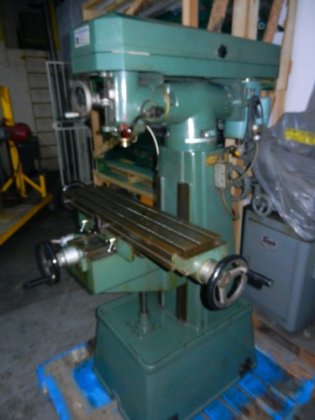 JET 8" x 30" VERTICAL MILLING MACHINE in Miami, FL, USA